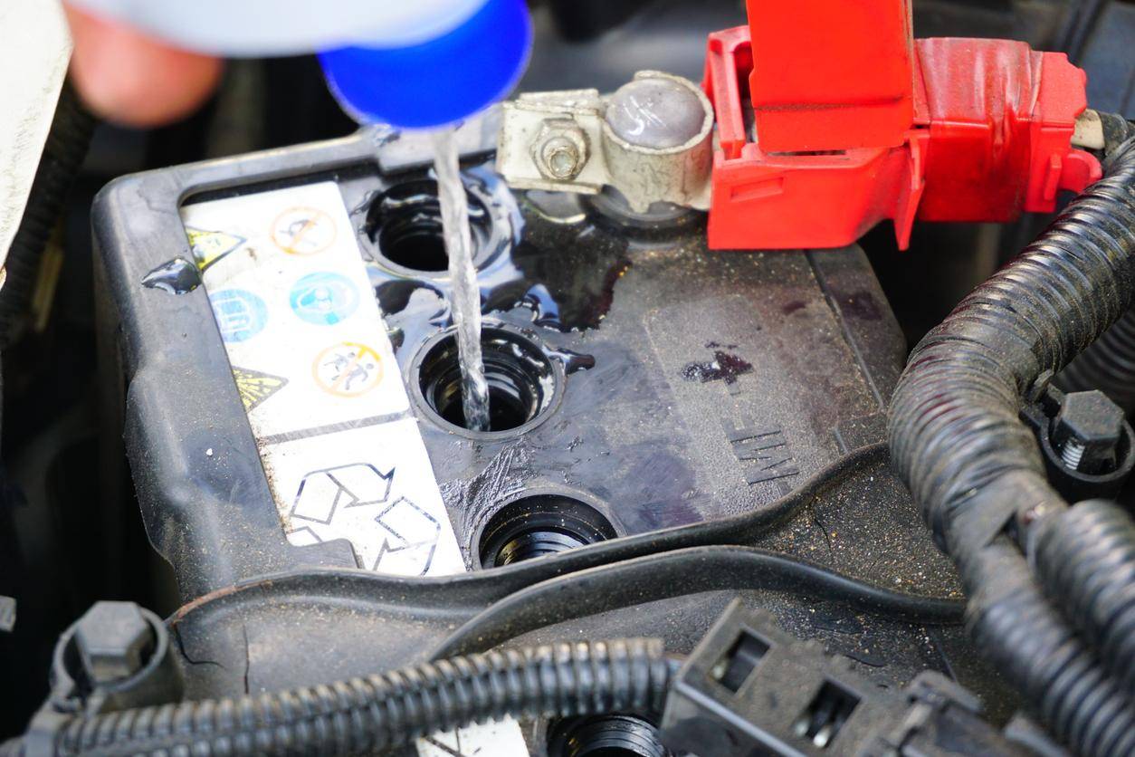 7 Ways to Make Your Car Battery Last Twice as Long: Useful Tricks ...