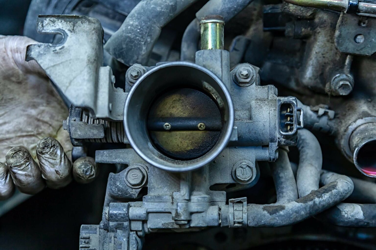 How to Clean Your Throttle Body Without Removal: Tips and Techniques ...
